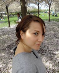 Lia Andres (Soprano) - Short Biography